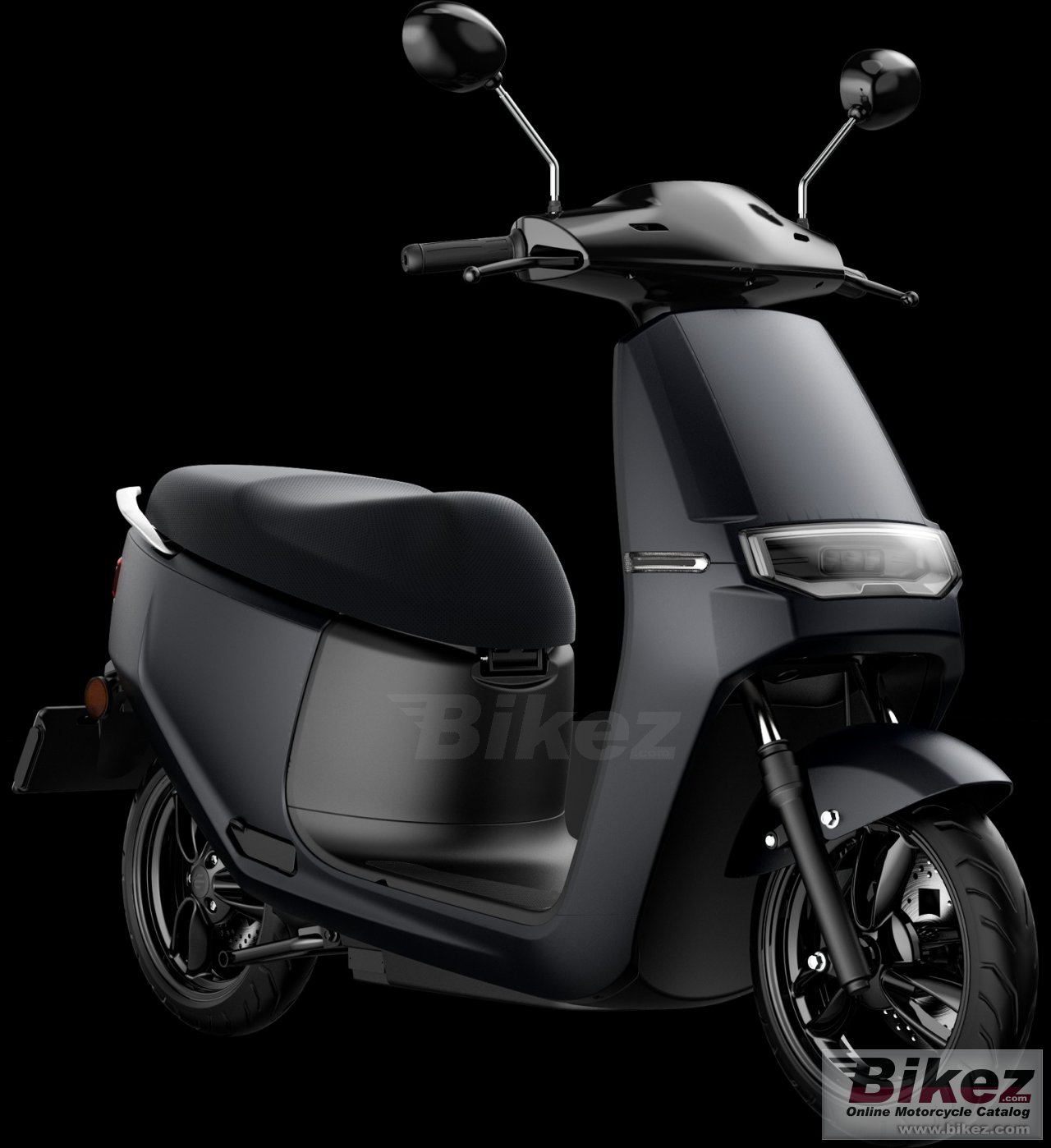 Saxxx Ecooter E2Max poster